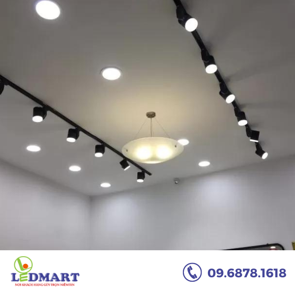 Hướng dẫn lắp đặt đèn rọi ray đơn giản, chính xác